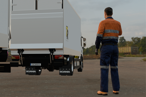 How to be a spotter for reversing vehicles