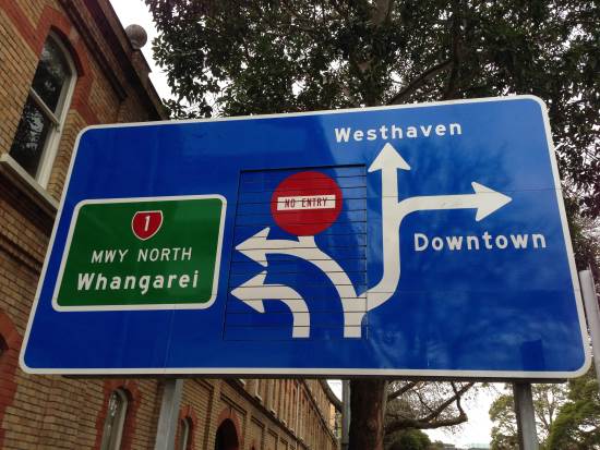 Signage clutter: reducing it benefits motorists