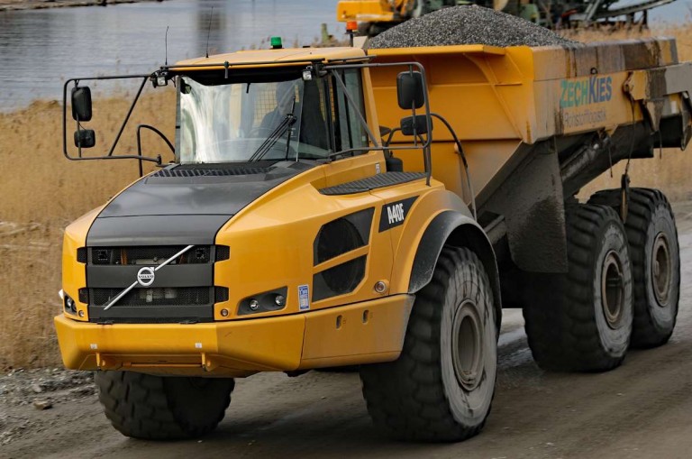 How do I get my class 4 truck licence?