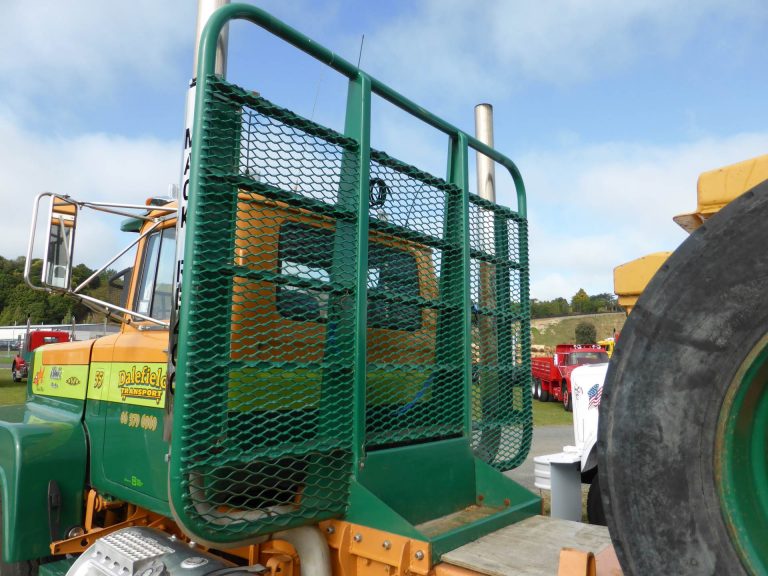 A guide to load securing devices, load restraints and lashings A guide to load securing devices, load restraints and lashings
