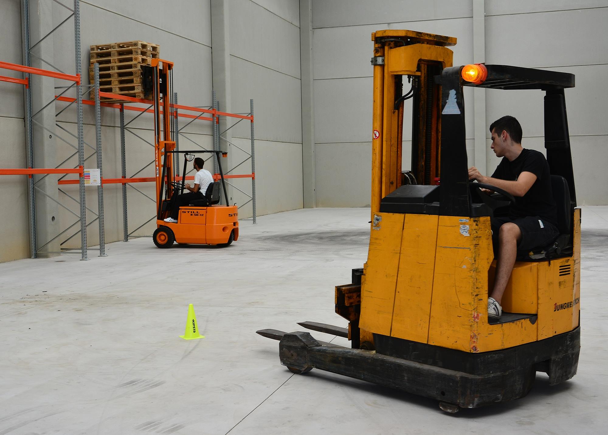 Types of forklift trucks