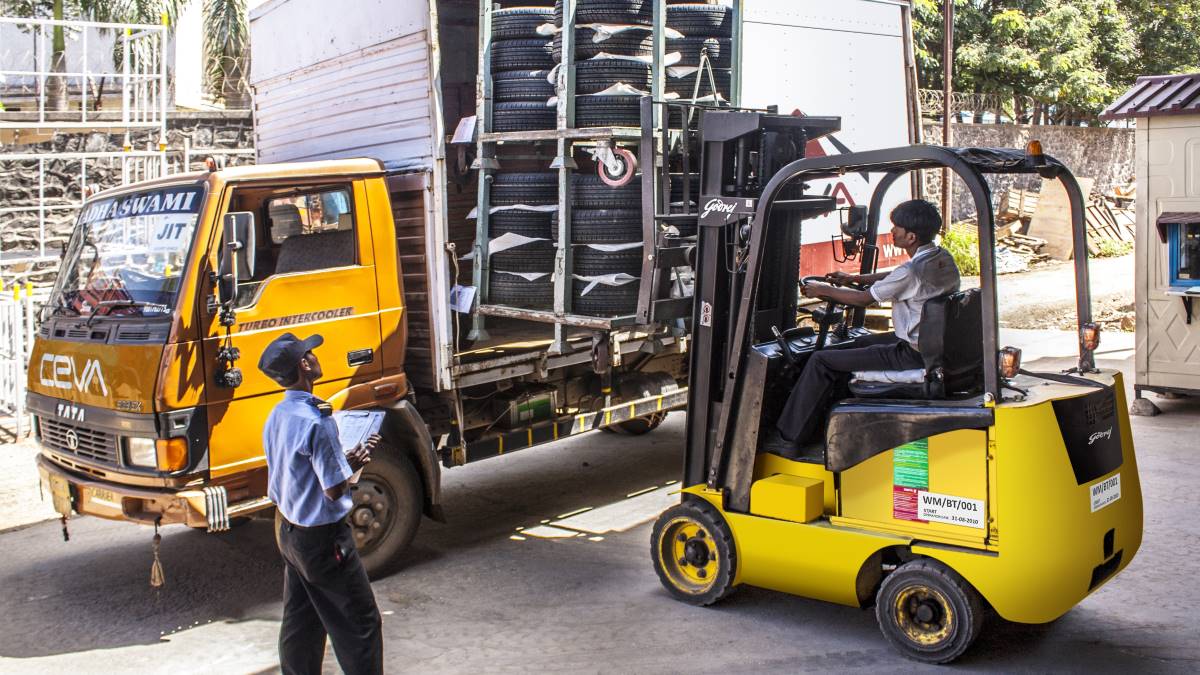 How much training should you give your forklift operators?