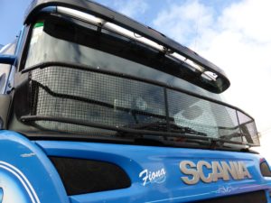 What to do if you get a chip or crack in your windscreen | Driving ...