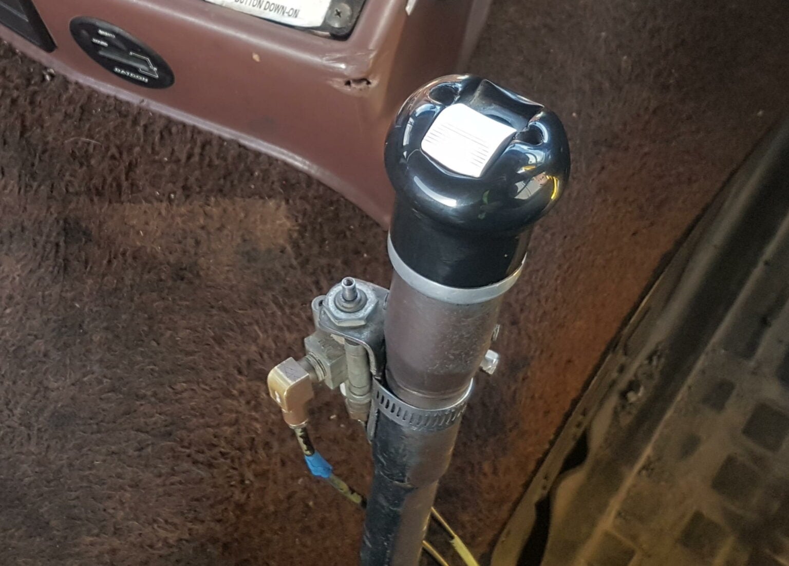 How many gears in a Roadranger truck gearbox?