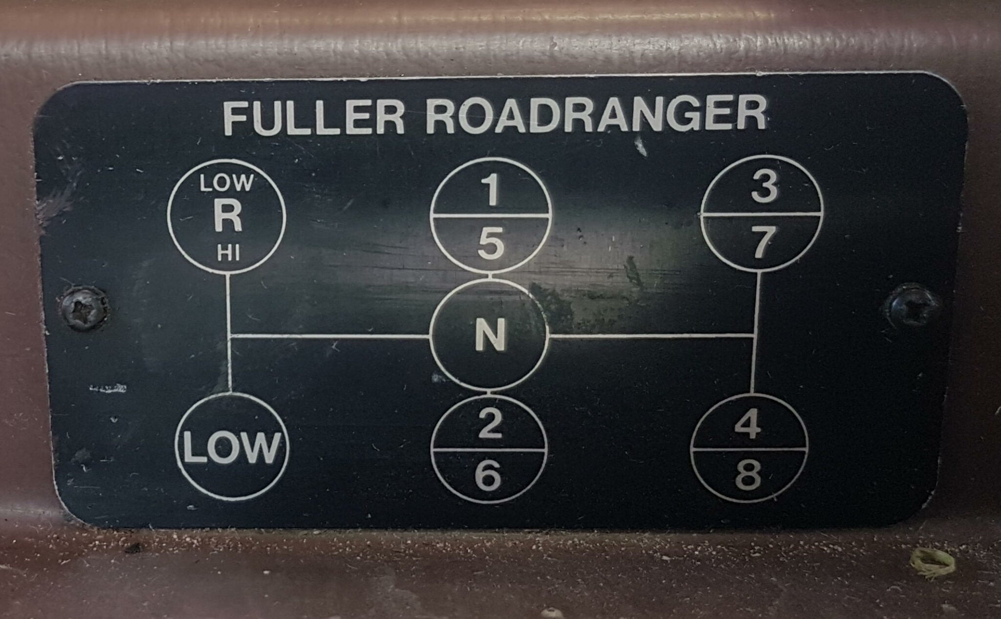 How many gears in a Roadranger truck gearbox?