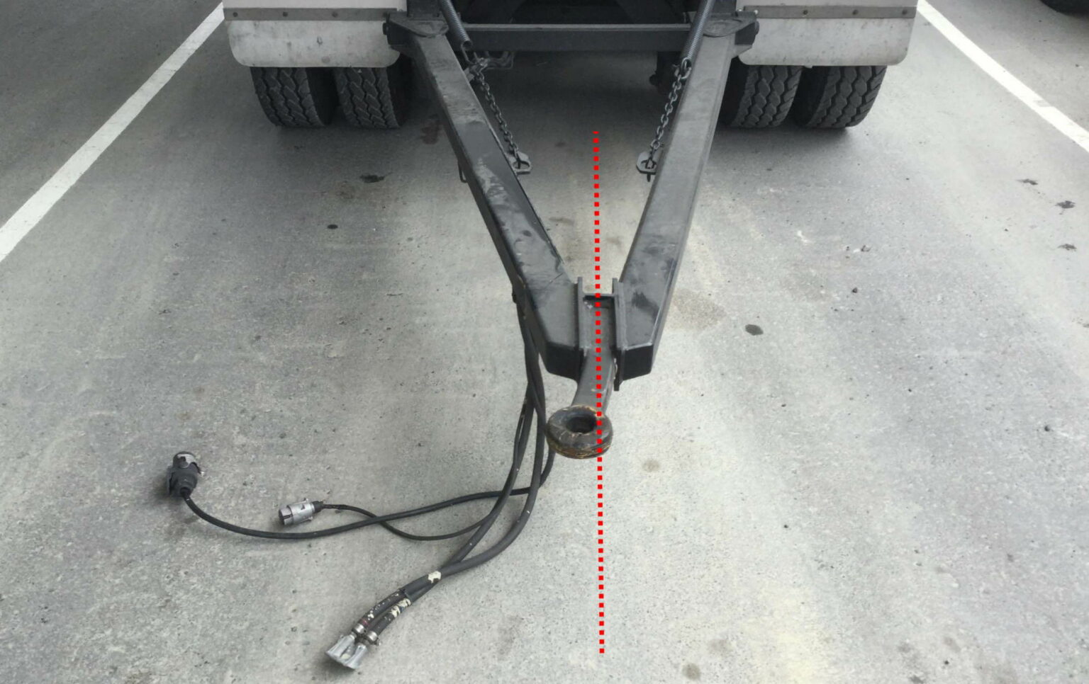 How truck drivers damage trailer drawbars and couplings
