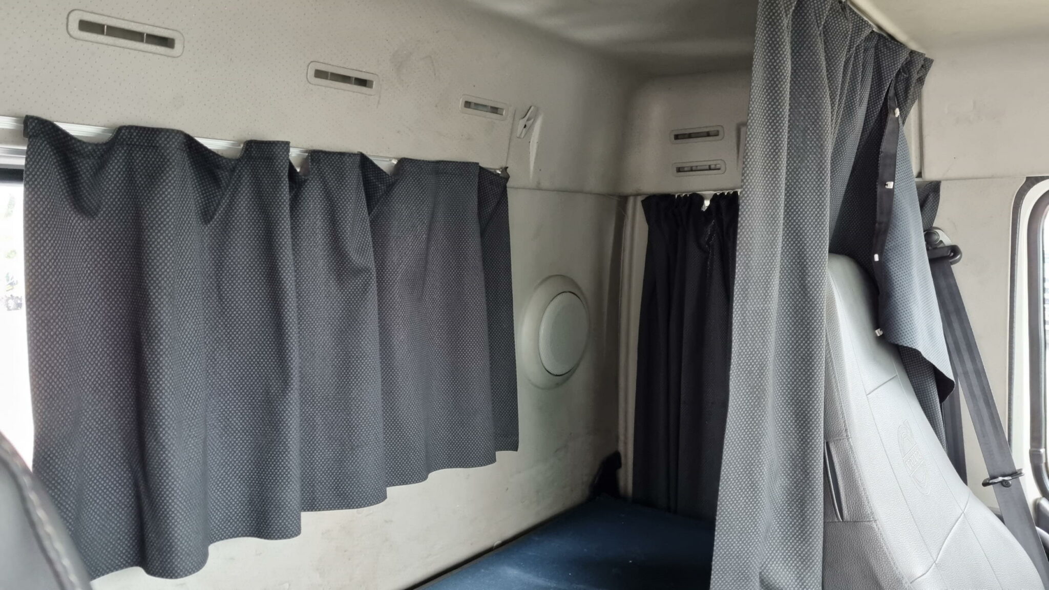 What's a sleeper cab and how should truck drivers use them?