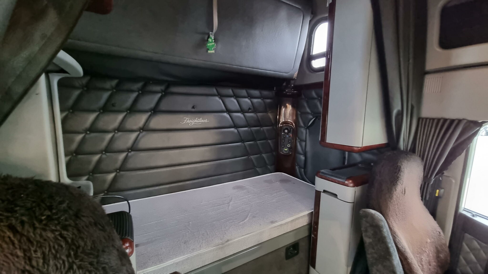 What's a sleeper cab and how should truck drivers use them?