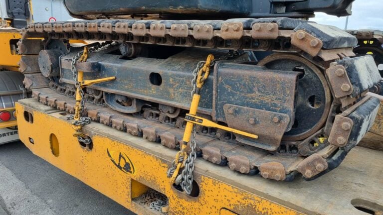 How to transport an excavator