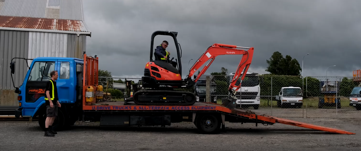How to transport an excavator